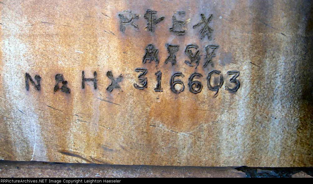 NAHX 316603 Heritage Showing